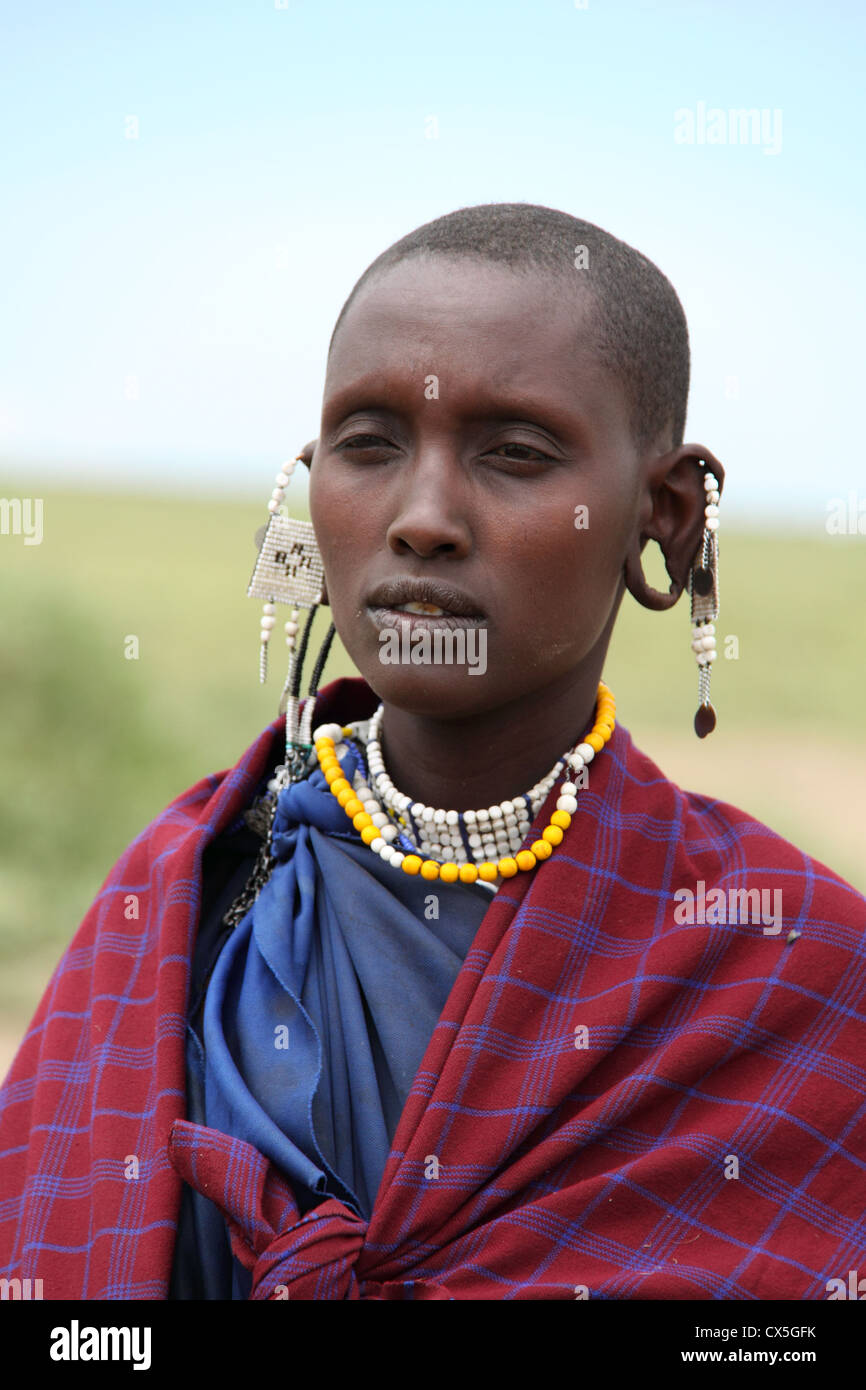 Maasai woman serengeti hi-res stock photography and images - Alamy