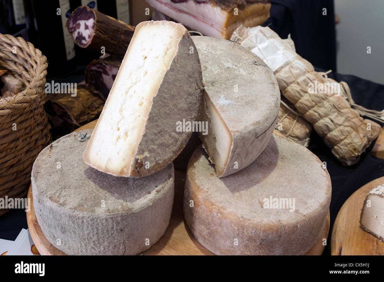 Italian cheeses hi-res stock photography and images - Alamy