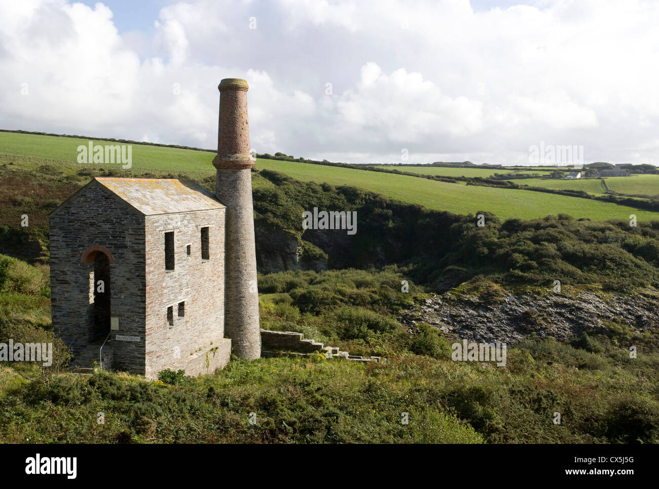Famous landmarks cornwall hi-res stock photography and images - Alamy
