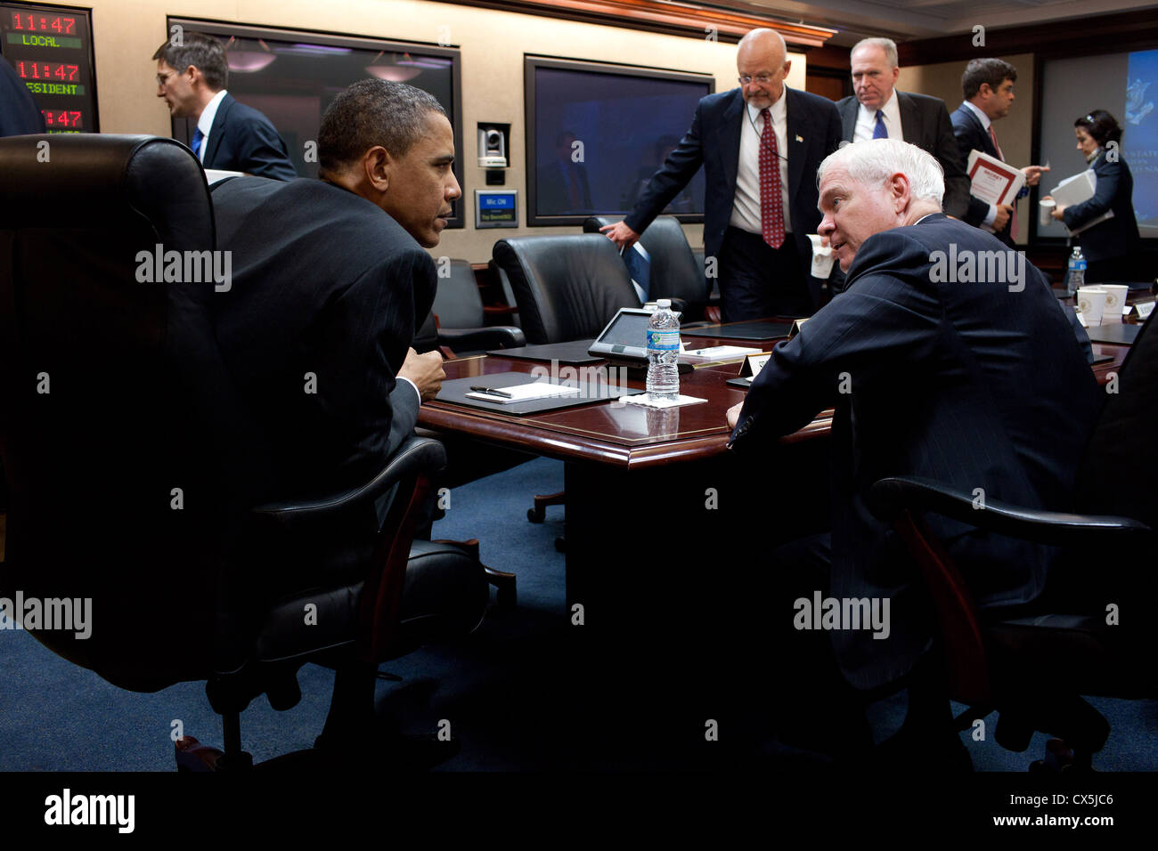 Robert gates obama hi-res stock photography and images - Alamy