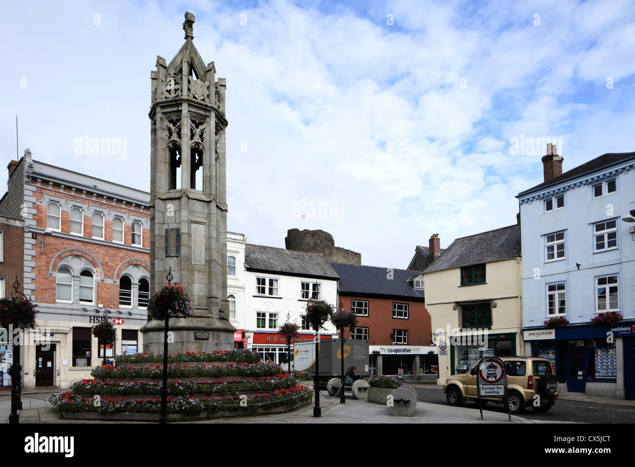 Launceston town square cornwall hi-res stock photography and images - Alamy