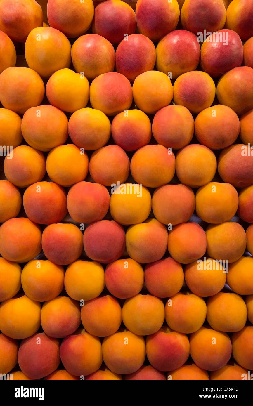 Display of Peaches Stock Photo - Alamy