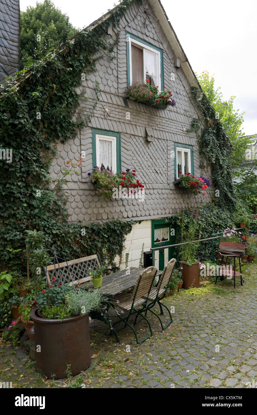 Slate clad house hi-res stock photography and images - Alamy