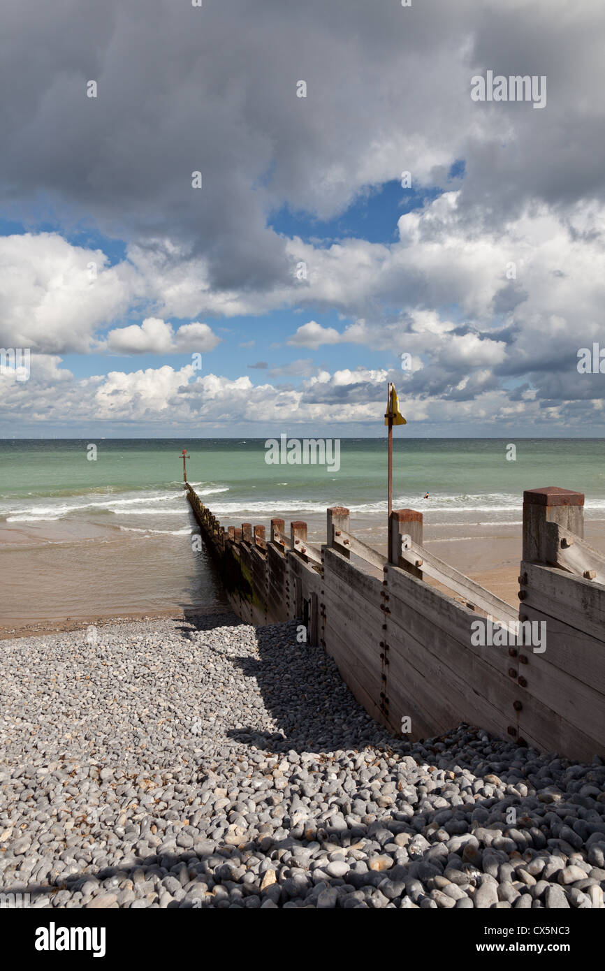 Sea groyne hi-res stock photography and images - Alamy
