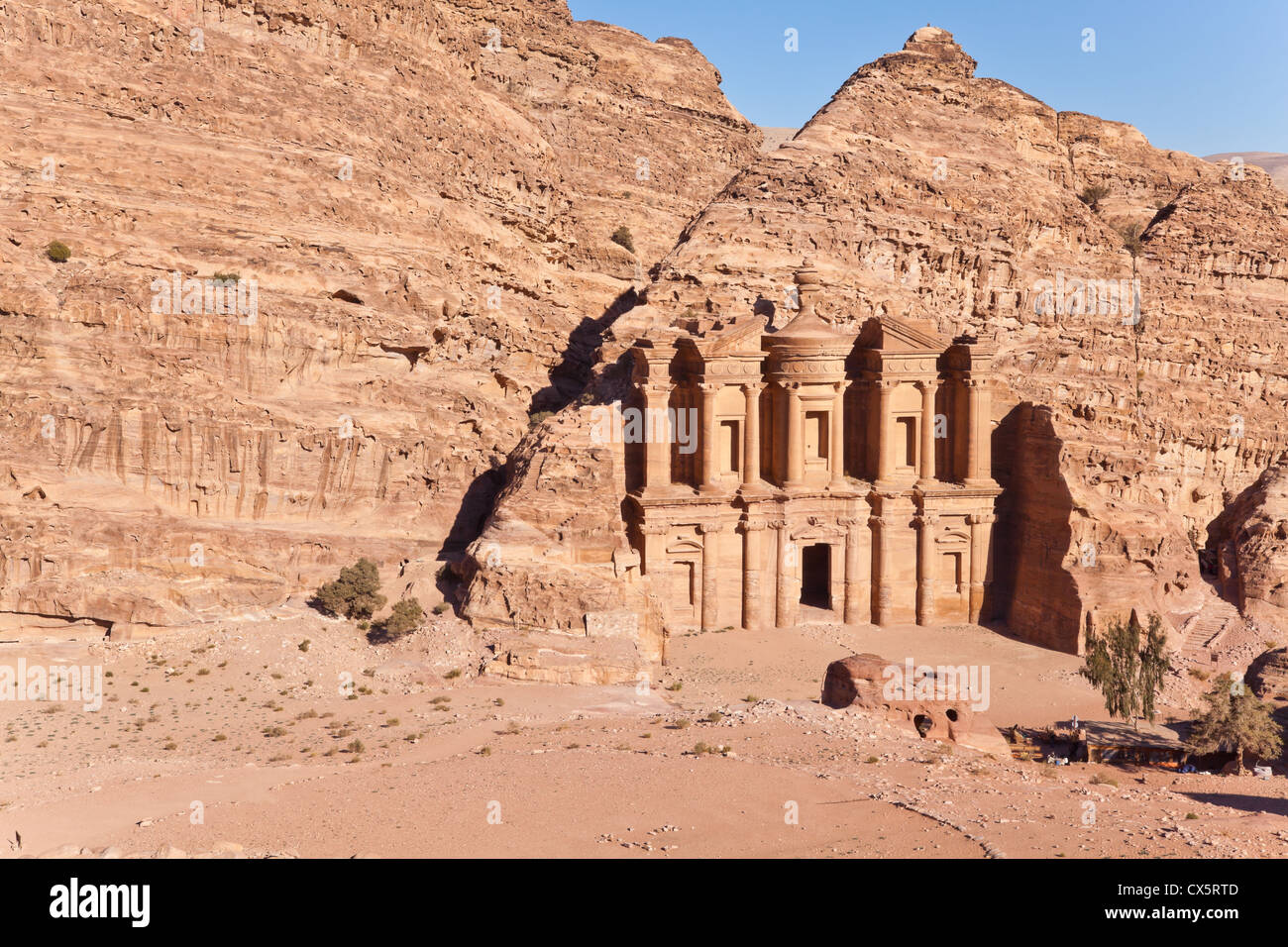 Ed deir rock temple hi-res stock photography and images - Alamy