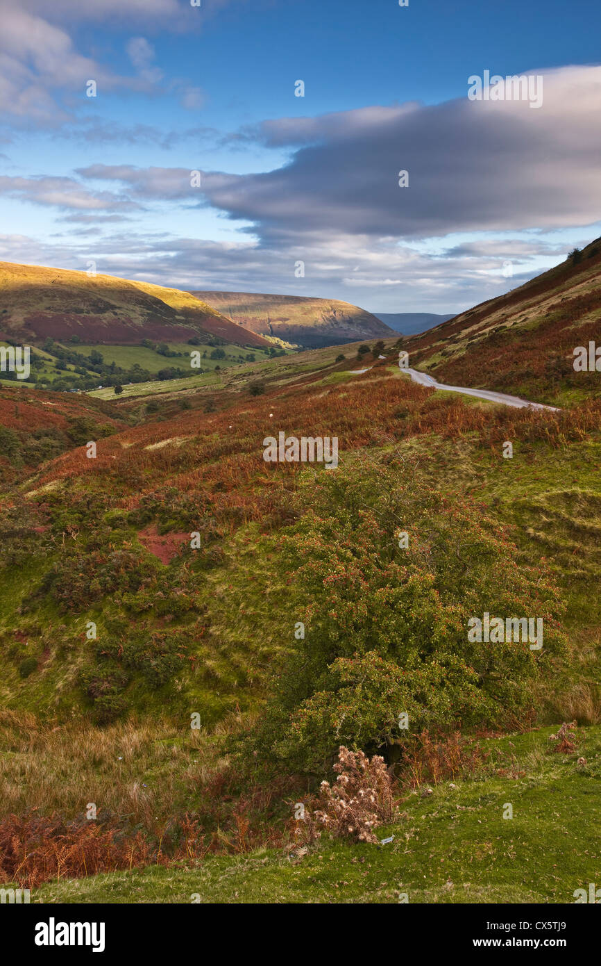 Welsh mountain pass hi-res stock photography and images - Alamy