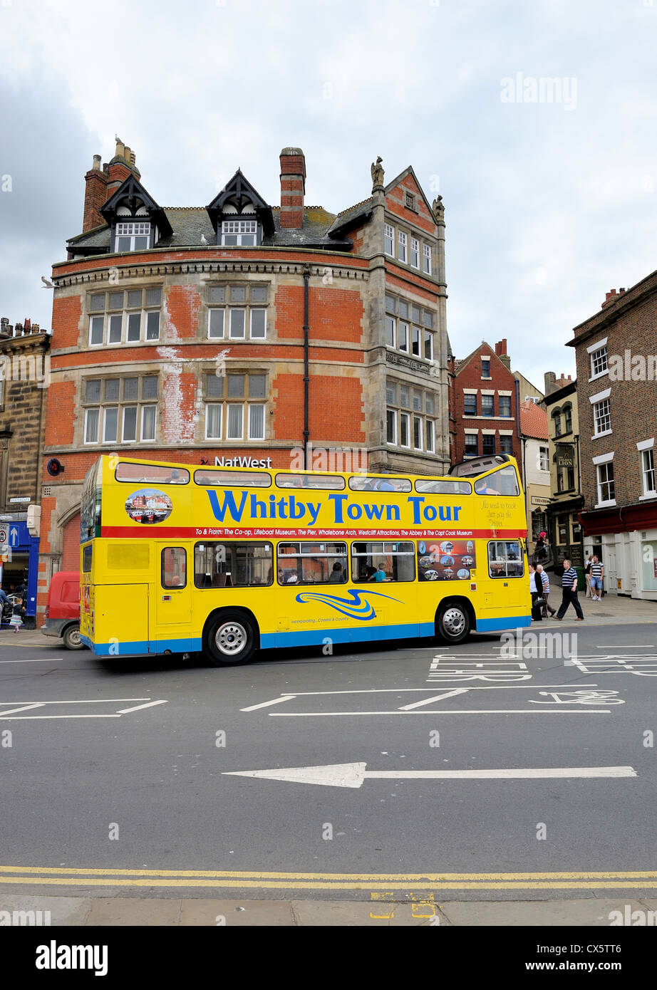 Whitby town tour bus north hi-res stock photography and images - Alamy