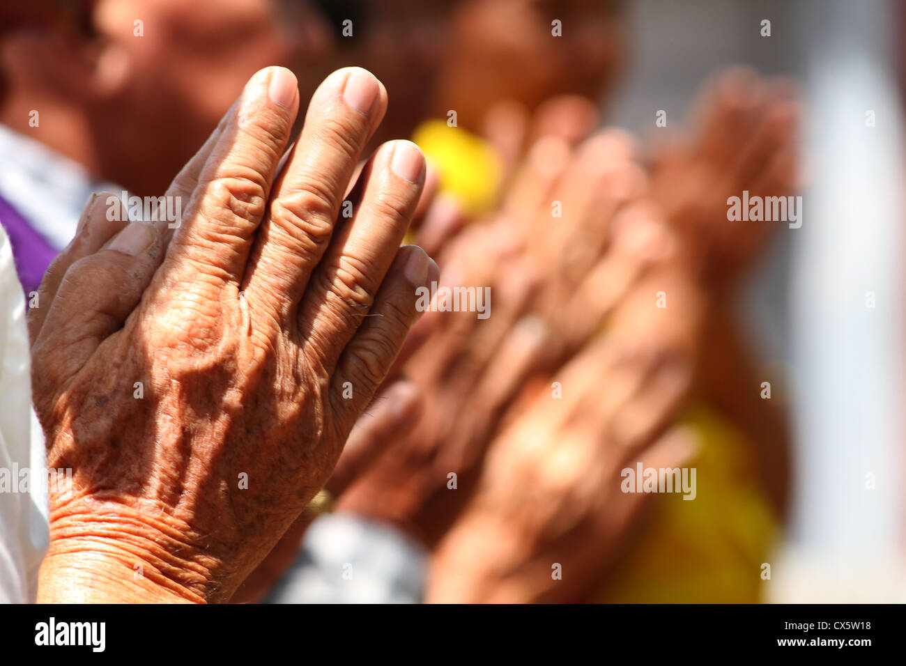 hand old man and wizened Stock Photo - Alamy