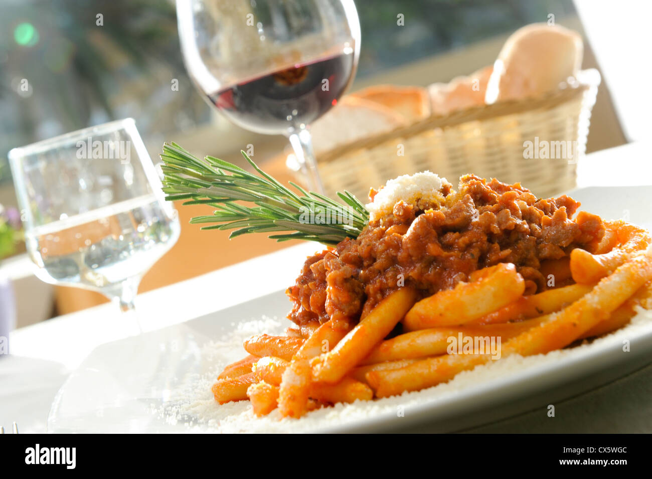 Maccheroni hi-res stock photography and images - Alamy