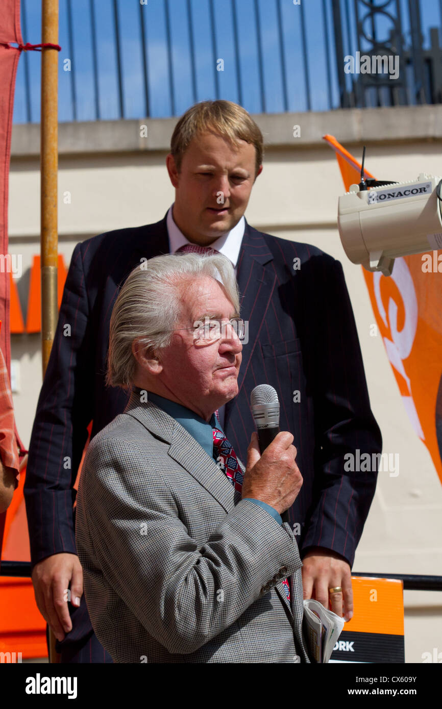 Dennis Skinner MP speaking in support of Remploy workers in ...