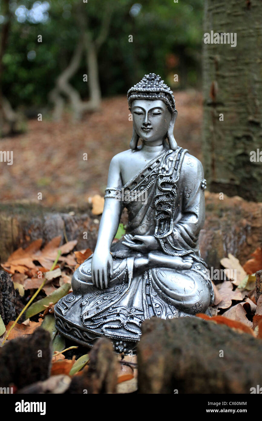 A Statue of Budha in Wat Buddhapadipa Temple Garden, London Stock Photo ...