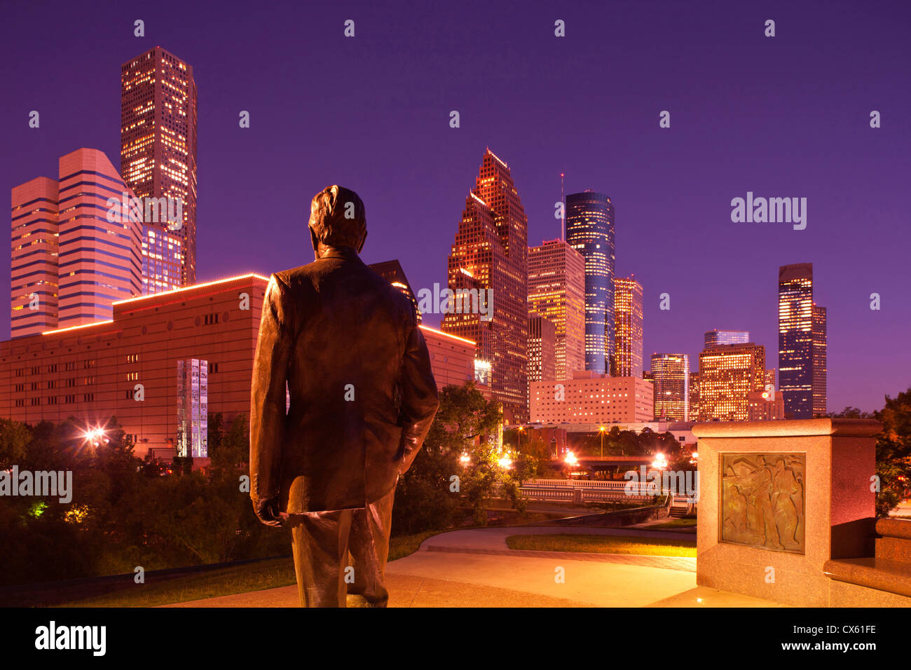 STATUE GEORGE H W BUSH MONUMENT (©CHAS FAGAN 2004) SESQUICENTENNIAL ...