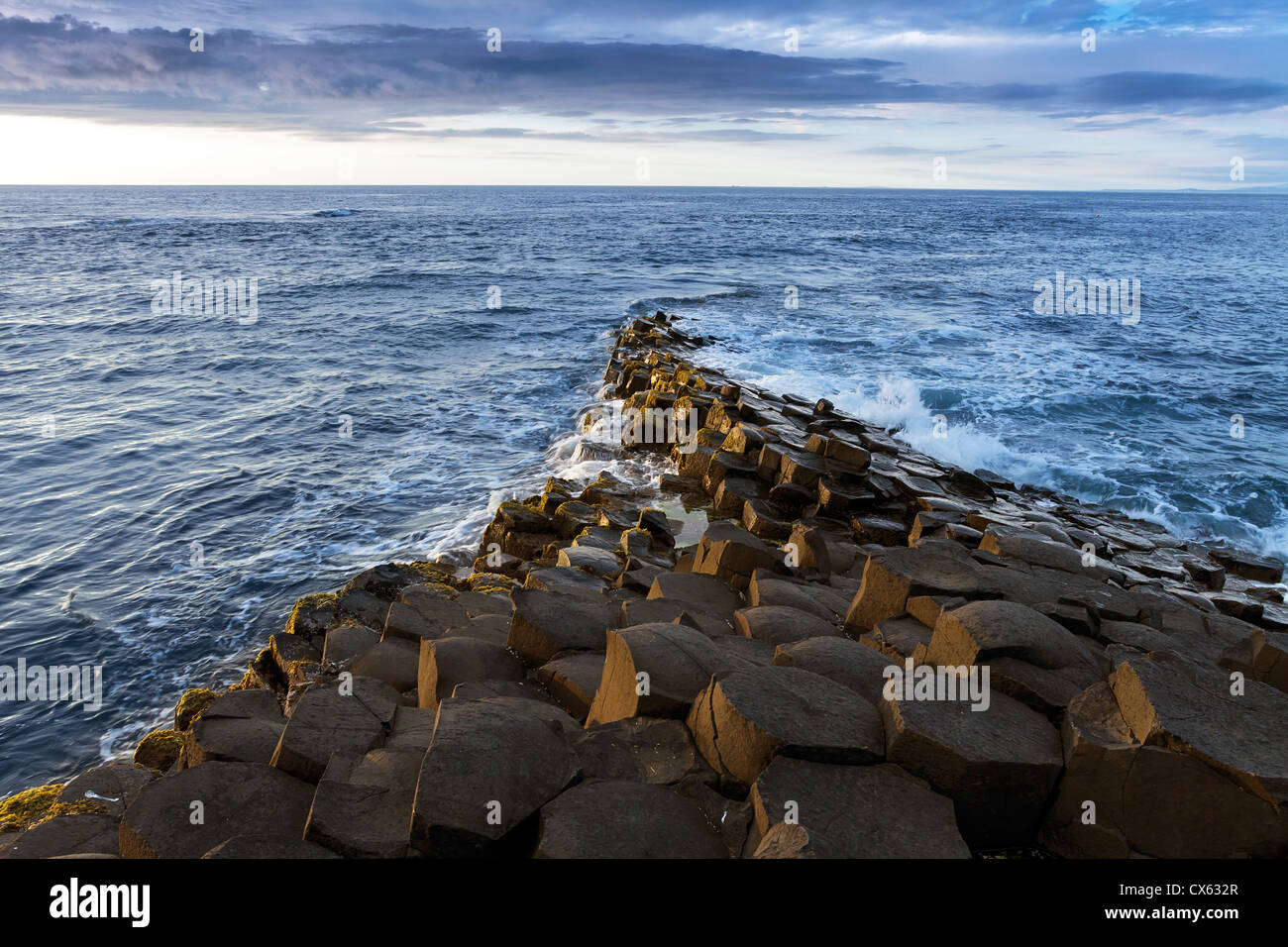 Giant’s causeway stone hi-res stock photography and images - Alamy