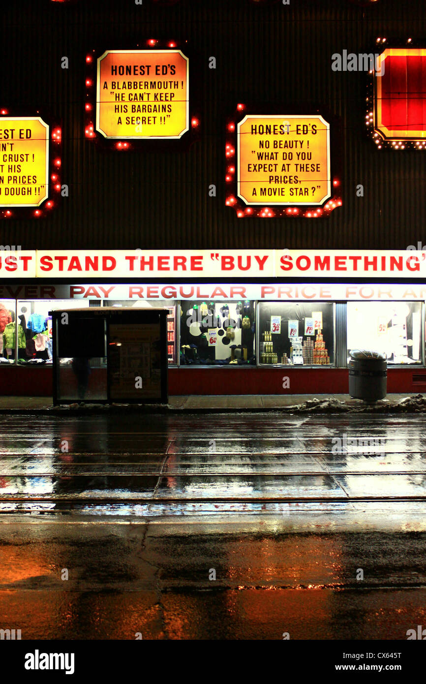 Toronto Night Shopping Stock Photo - Alamy