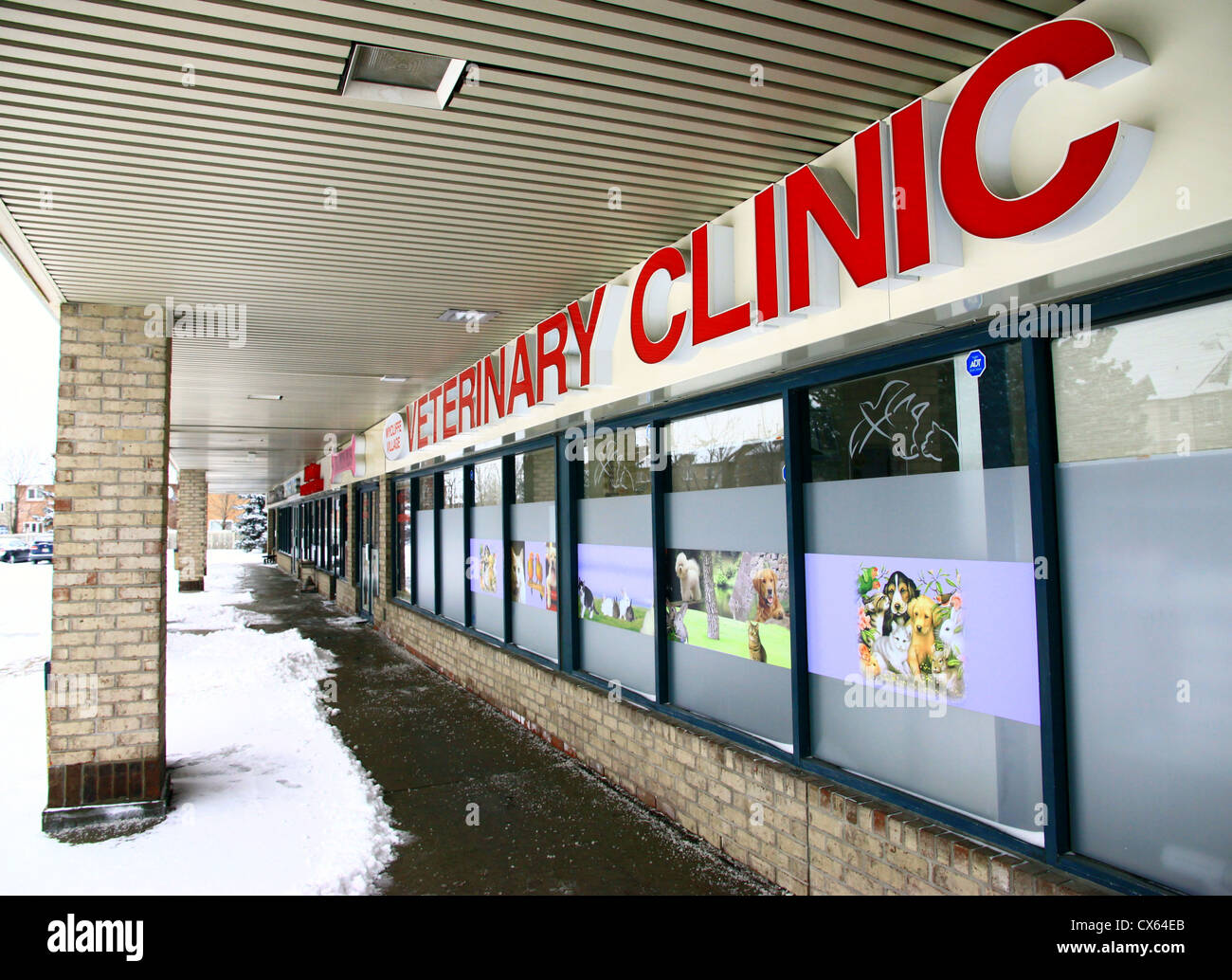 Veterinary Clinic Sign Stock Photo - Alamy