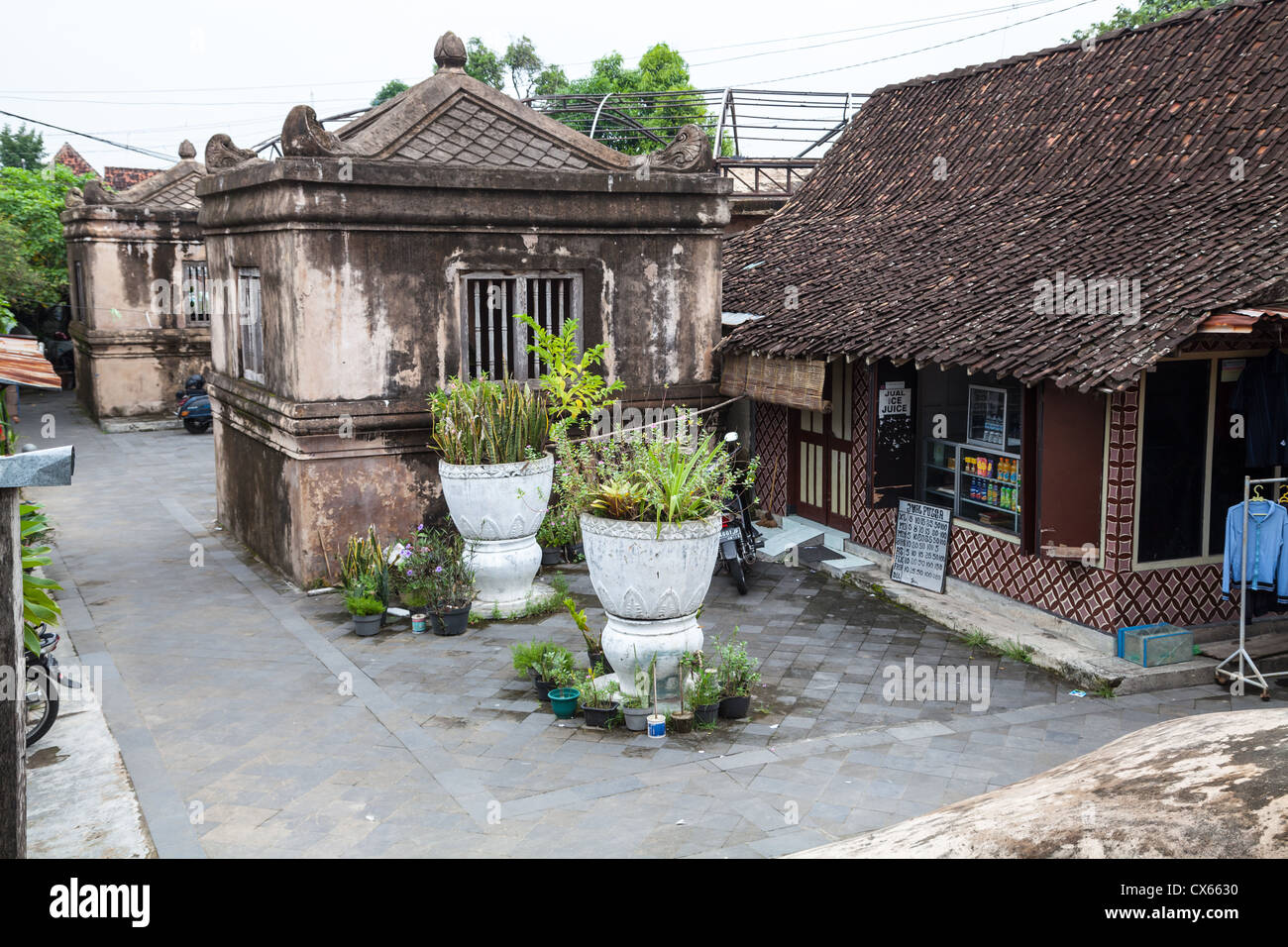 Typical House in the Old Town of Yogyakarta Stock Photo - Alamy