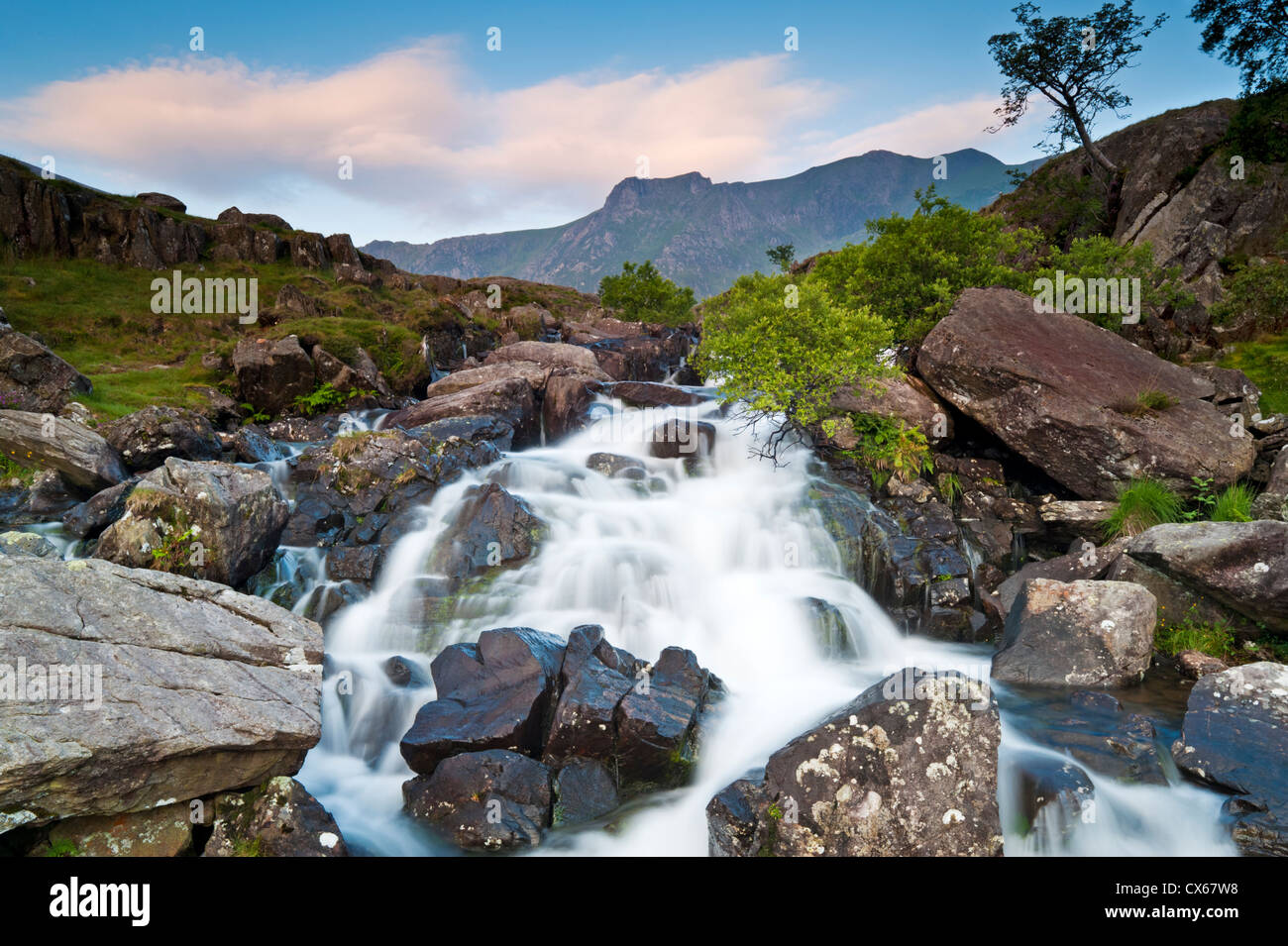 The Llyn Idwal Outflow Waterfall, Cwm Idwal, Snowdonia National Park ...