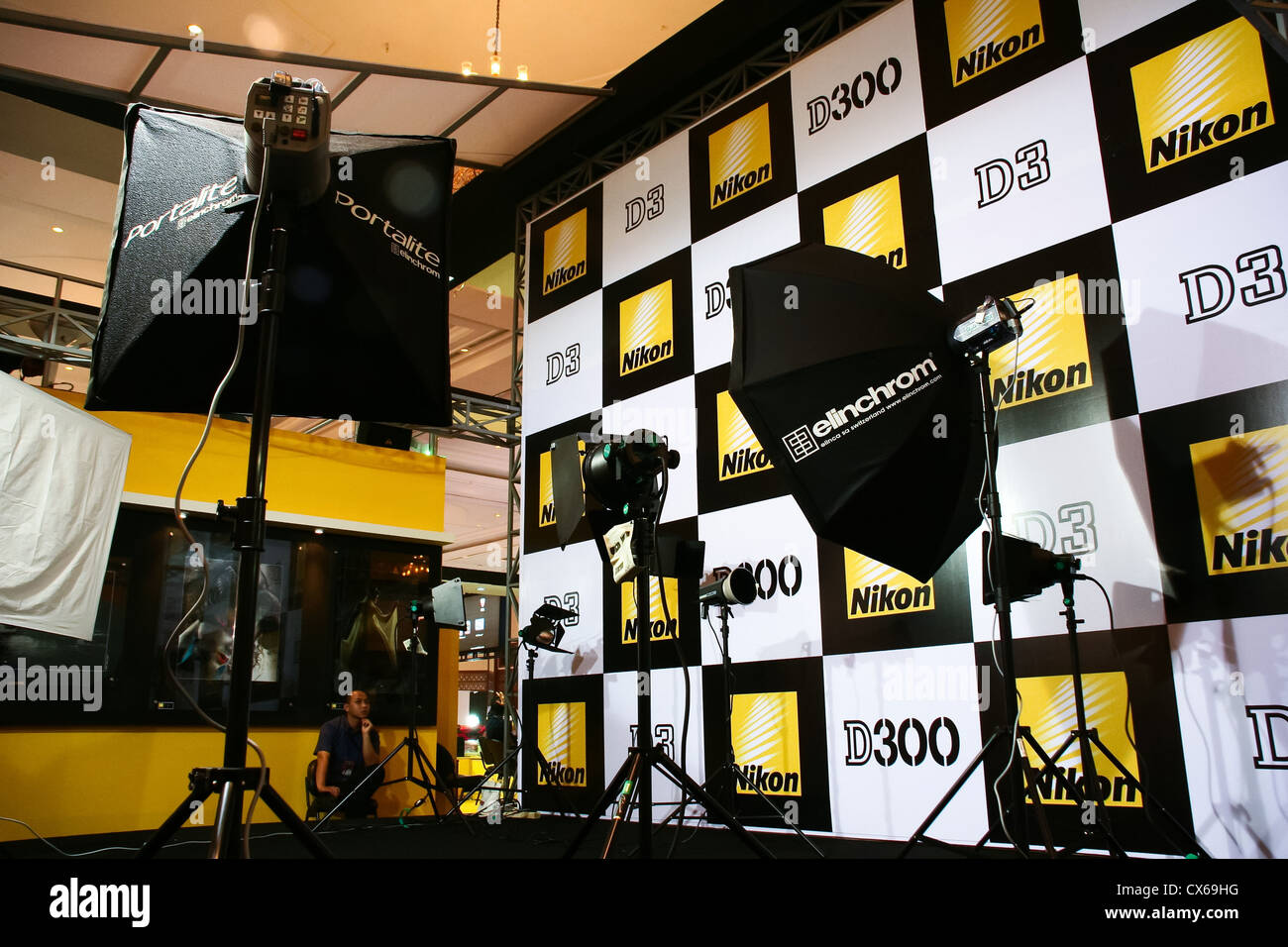 Nikon arranges a studio for showcasing in Focus Photography Expo 2008 ...