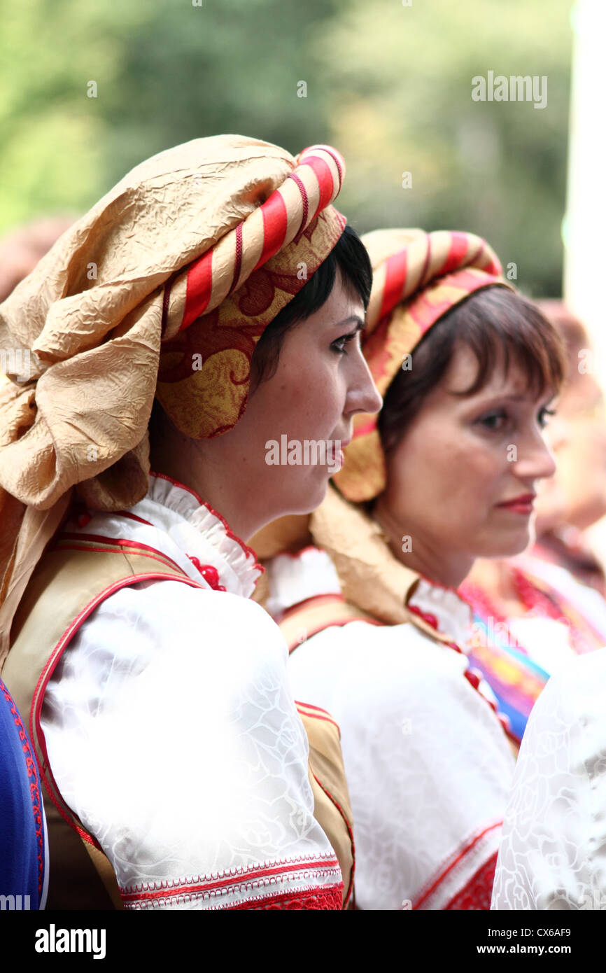 Singer belarus hi-res stock photography and images - Alamy