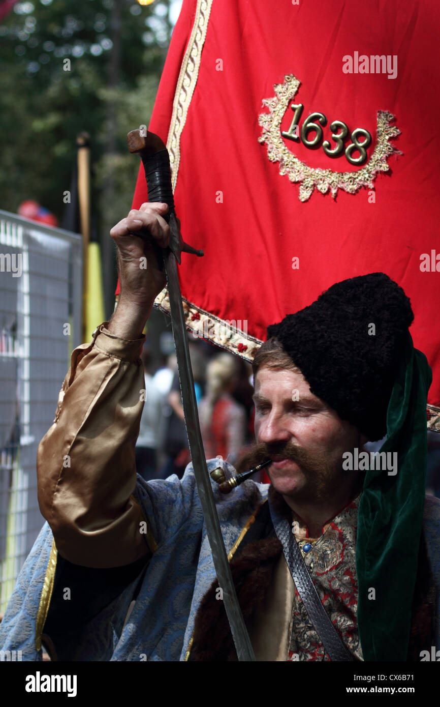 Zaporizhia Cossack in clothes of the 17th century Stock Photo - Alamy