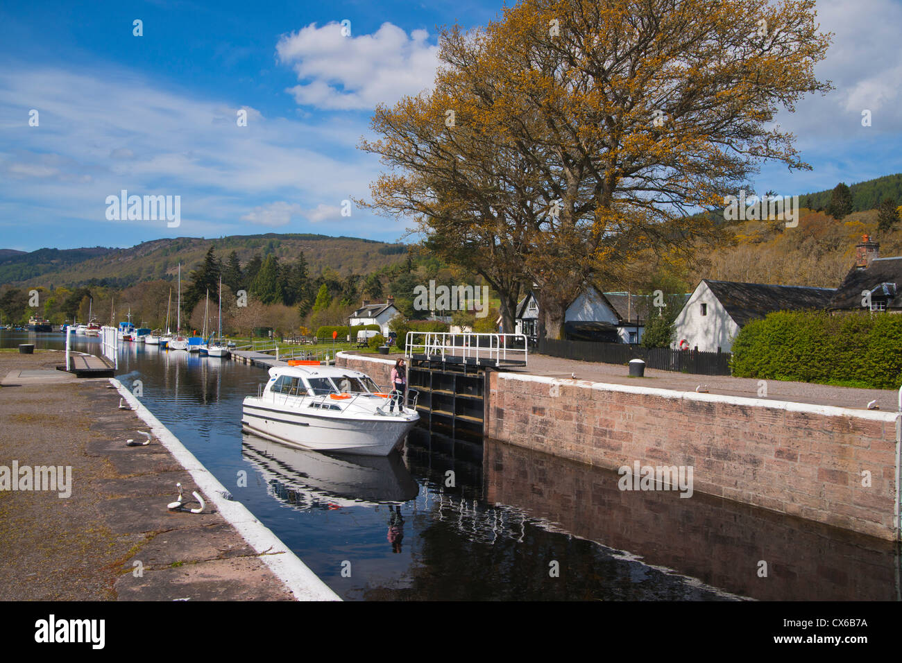 Dochgarroch Lock, Caledonian Canal, Inverness, Highland Region ...