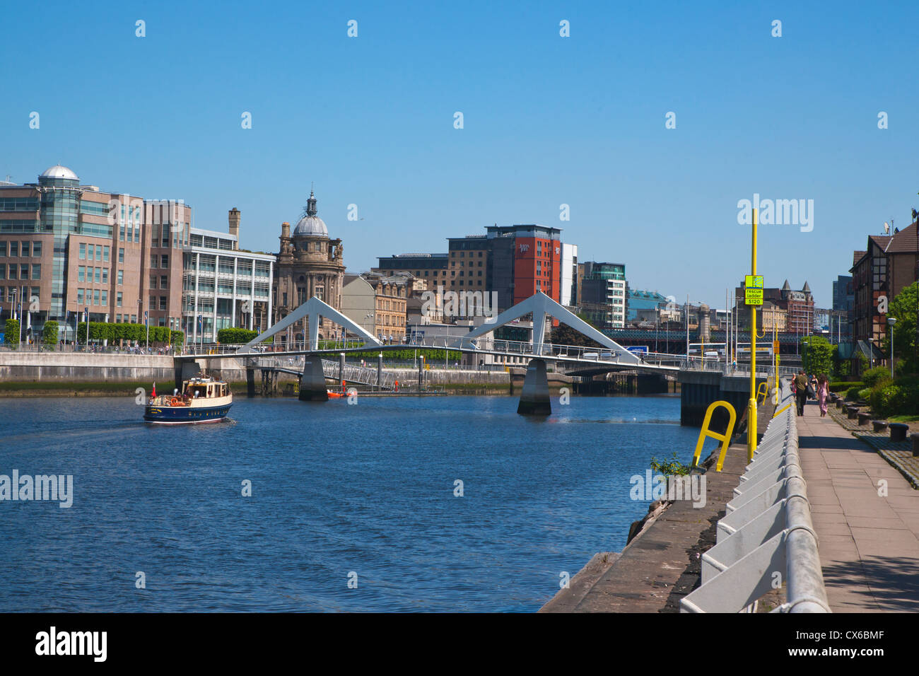 River Clyde walkway, Tradeston Bridge, Glasgow, Strathclyde Region ...