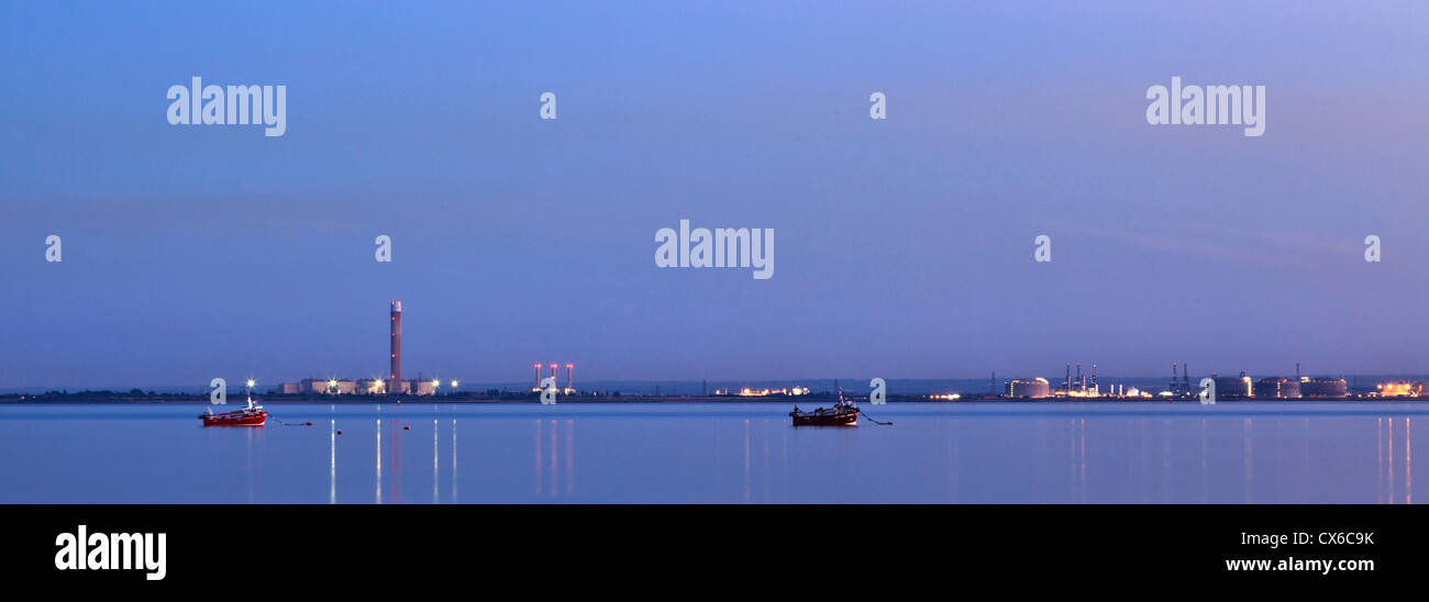 Across the Thames to Kent Stock Photo - Alamy
