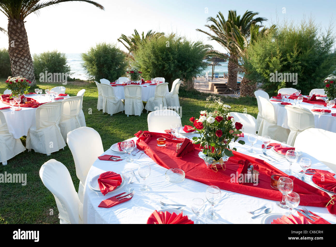 Private party table decorations by the sea Stock Photo - Alamy