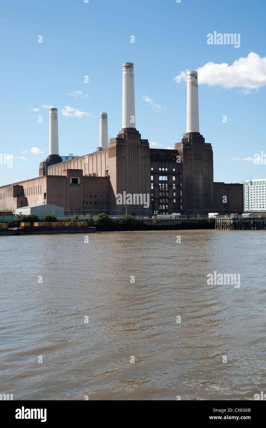 Battersea Power Station and Thames in London Stock Photo - Alamy