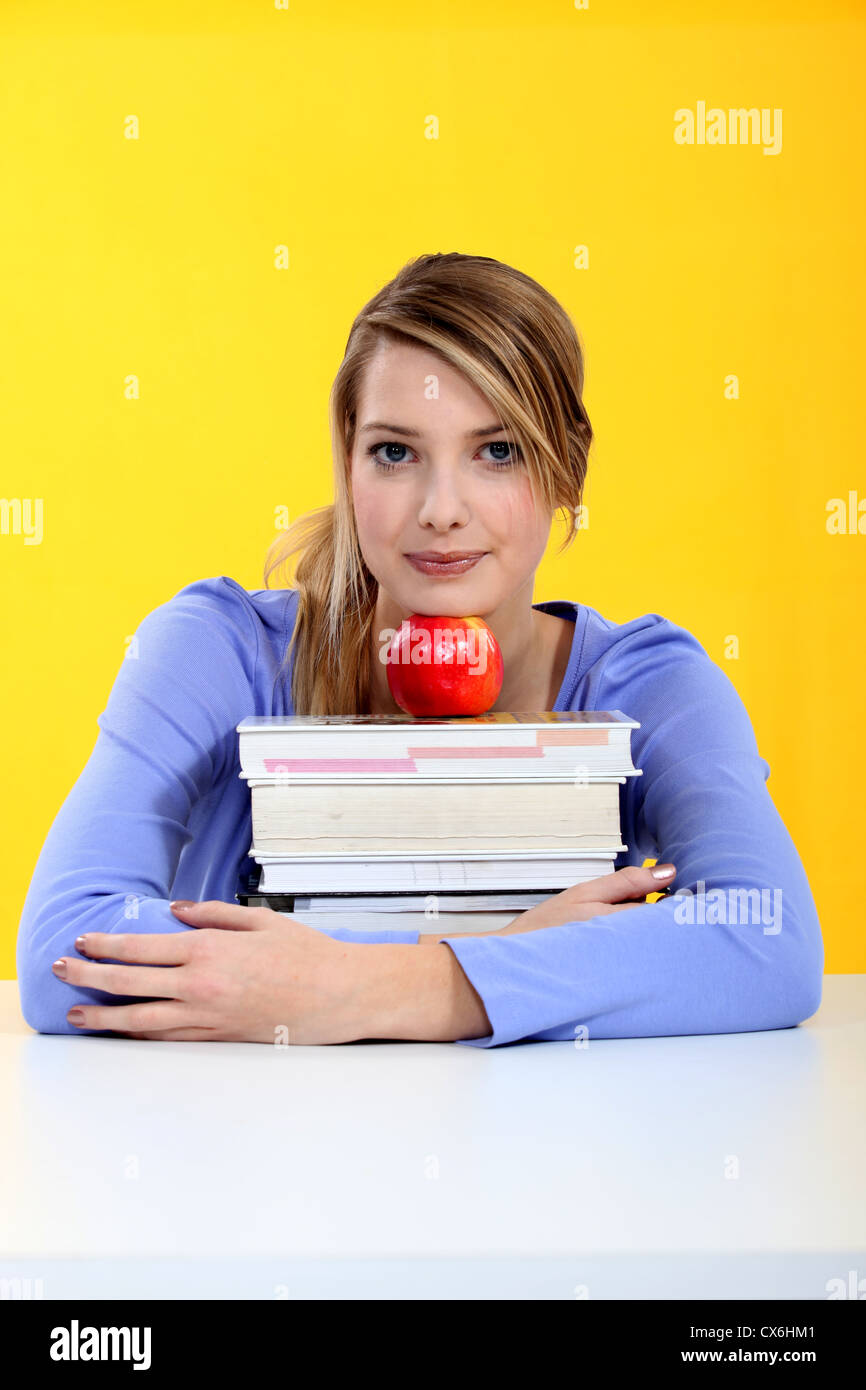 Teen female study textbooks hi-res stock photography and images - Alamy