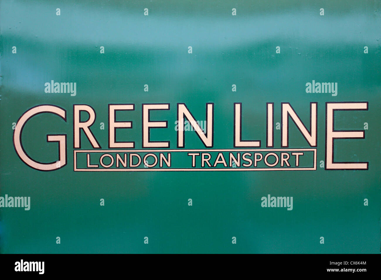 Green bus uk hi-res stock photography and images - Alamy