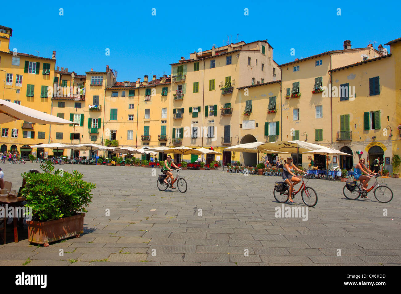 Lucca, Anfiteatro square, Piazza Anfiteatro, Tuscany, Italy, Europe ...