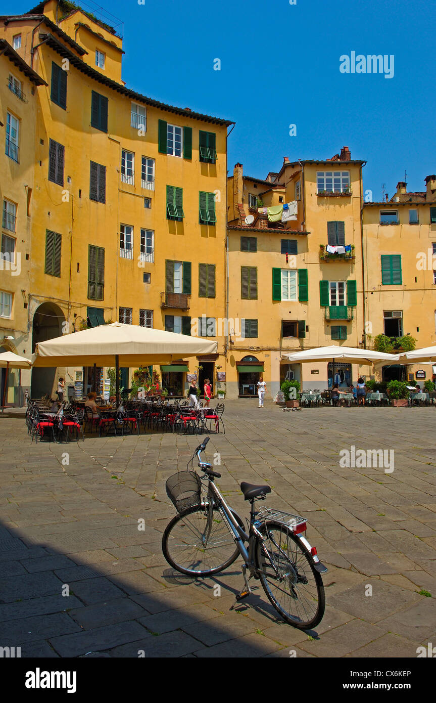 Lucca, Anfiteatro square, Piazza Anfiteatro, Tuscany, Italy, Europe ...