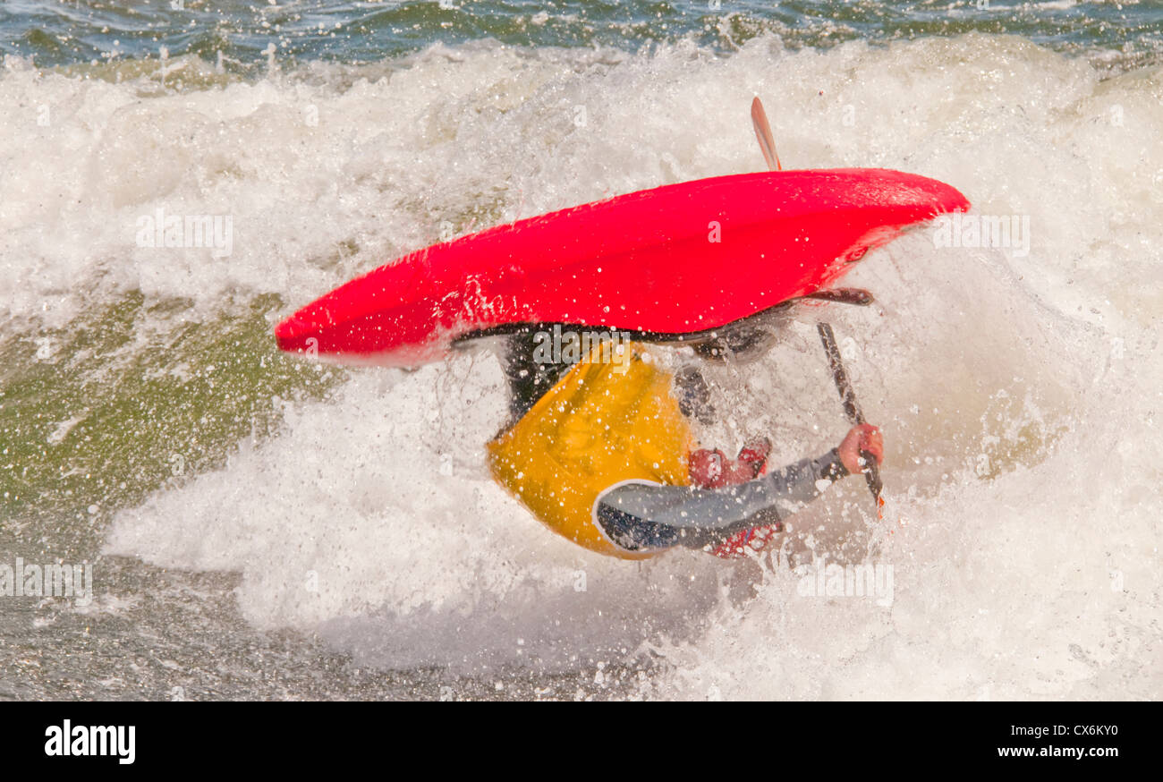 USA, Freestyle kayaker competing in the Cascade National Freestyle ...