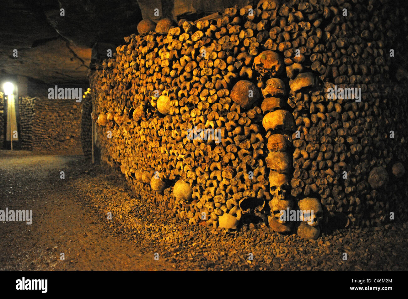 Inside the paris catacombs hi-res stock photography and images - Alamy