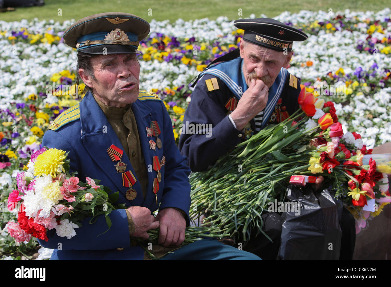Russian war veterans celebrating the WWII victory on Victory Day near ...