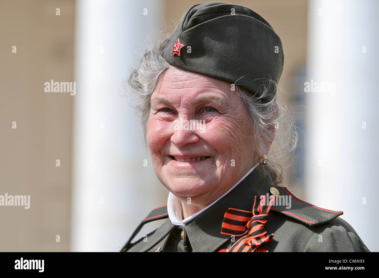 Smiling wwii second world war veterans hi-res stock photography and ...