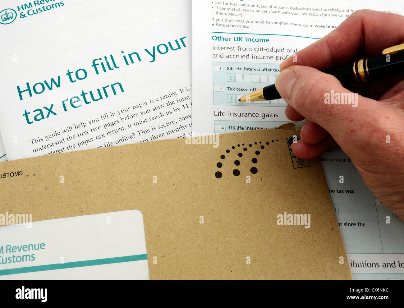 Tax return uk hi-res stock photography and images - Alamy