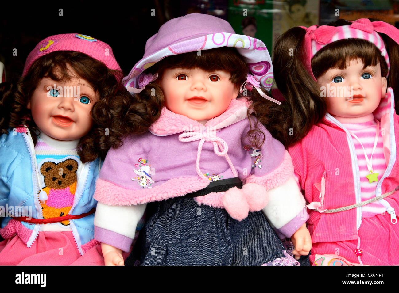 Dolls in shop window display hi-res stock photography and images - Alamy