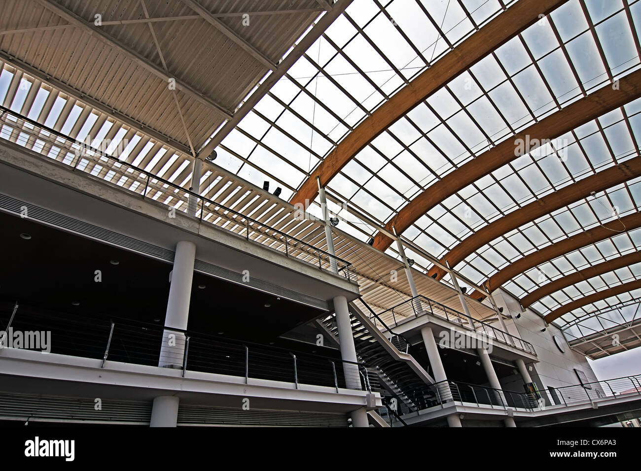 Dome to join two modern buildings Stock Photo - Alamy