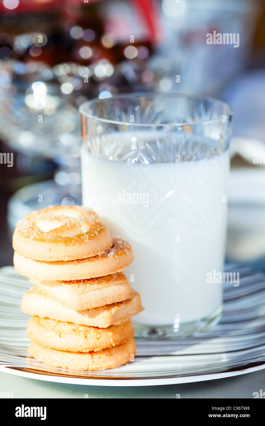 Cookies with milk Stock Photo - Alamy