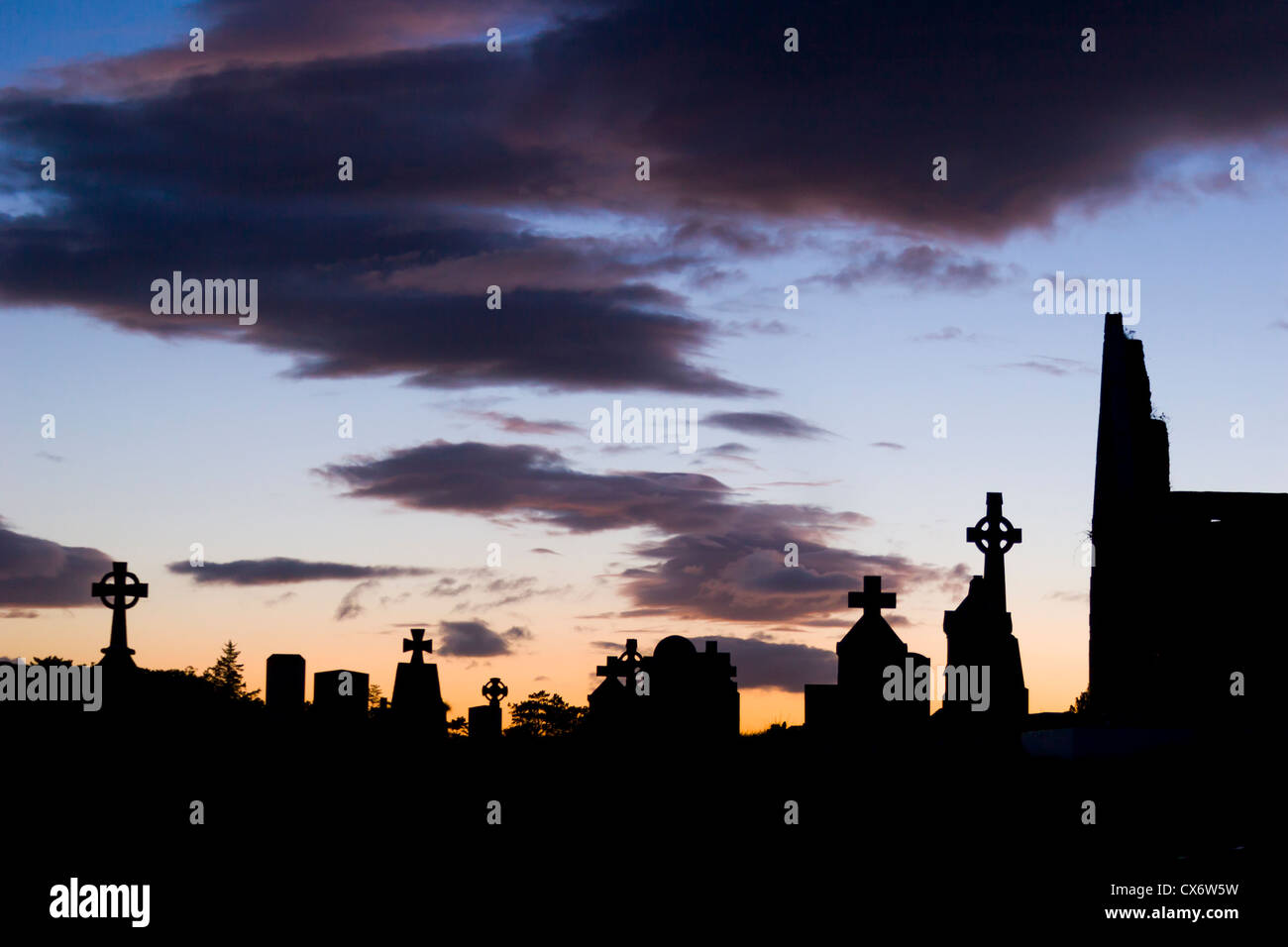 Actively used cemetery hi-res stock photography and images - Alamy