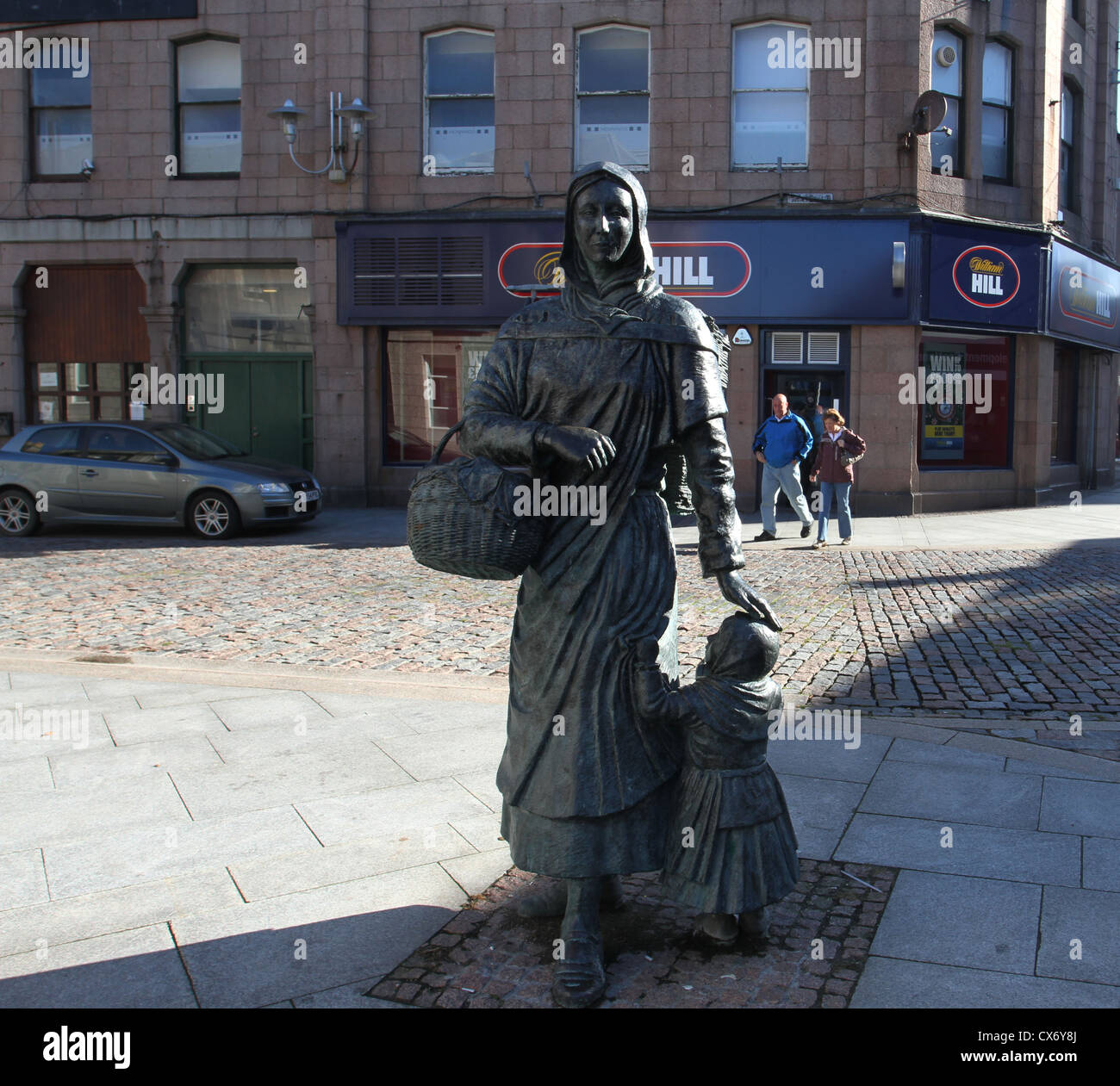 Statue of Fishwife and Child Peterhead Scotland September 2012 Stock ...