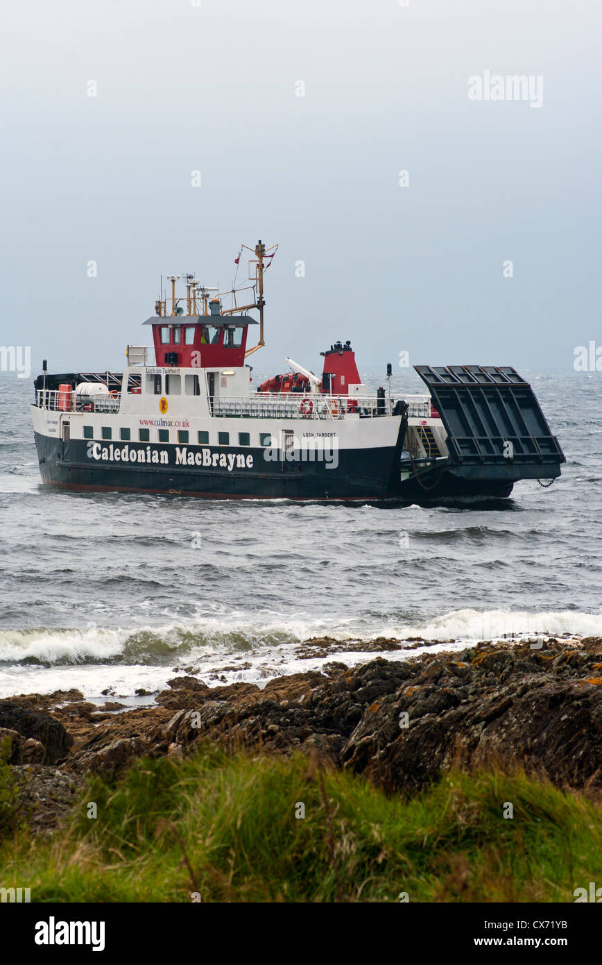 Claonaig lochranza ferry hi-res stock photography and images - Alamy