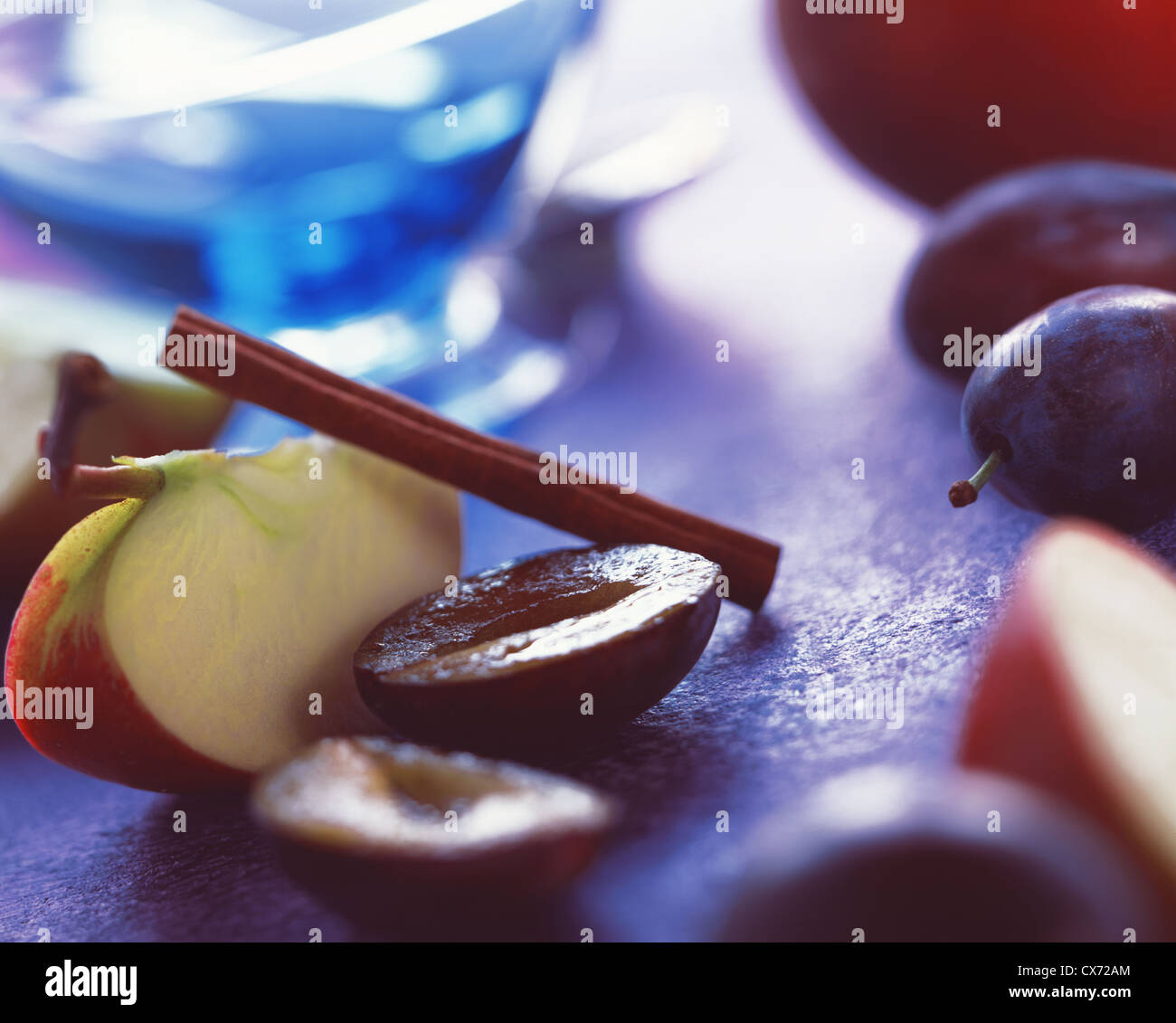 Apple slices with plums and cinnamon hi-res stock photography and ...