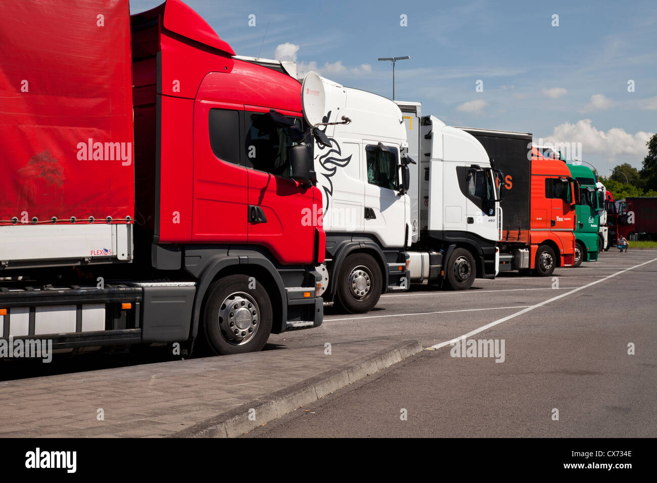 Parking trucks hi-res stock photography and images - Alamy