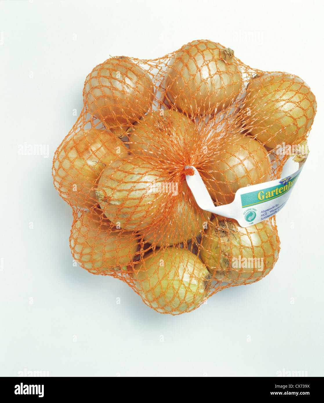 Cut out: Net with onions Stock Photo - Alamy