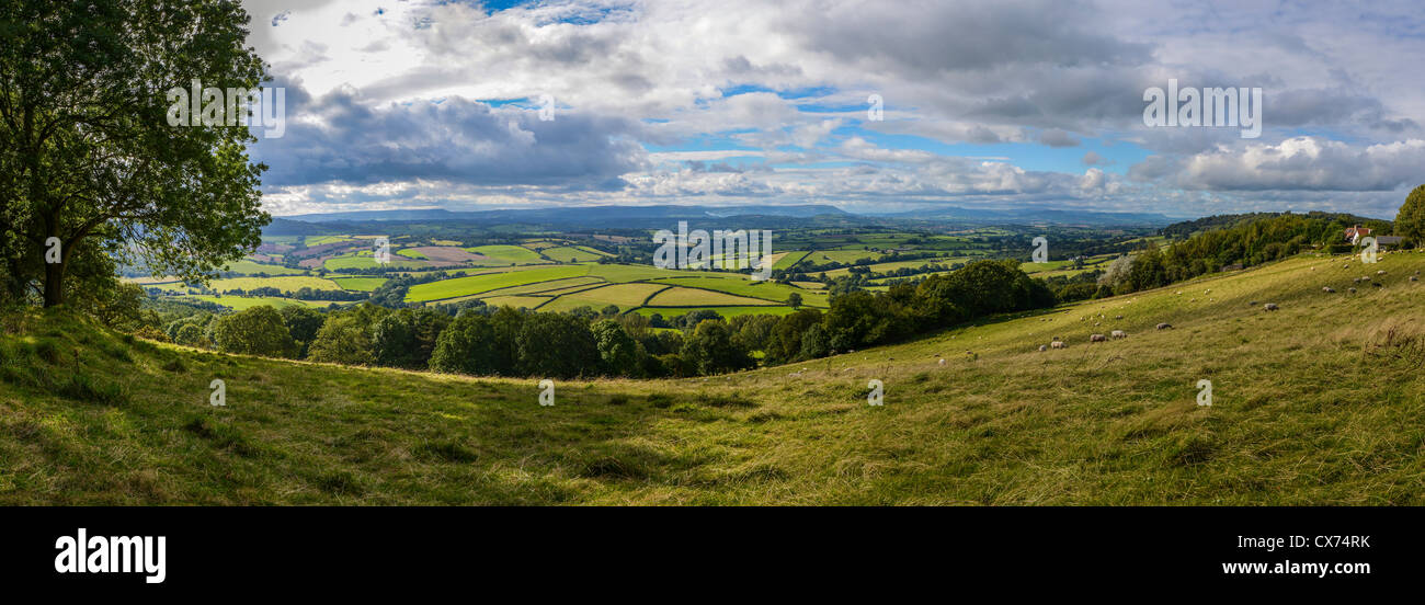 Vale of usk hi-res stock photography and images - Alamy