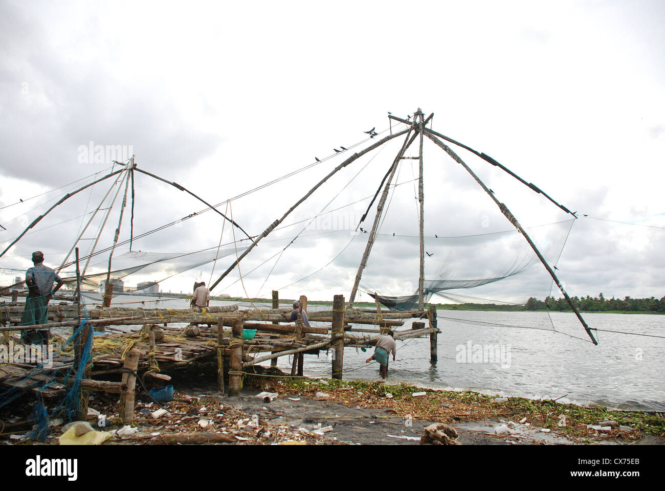 Chinese fishing nets hi-res stock photography and images - Alamy