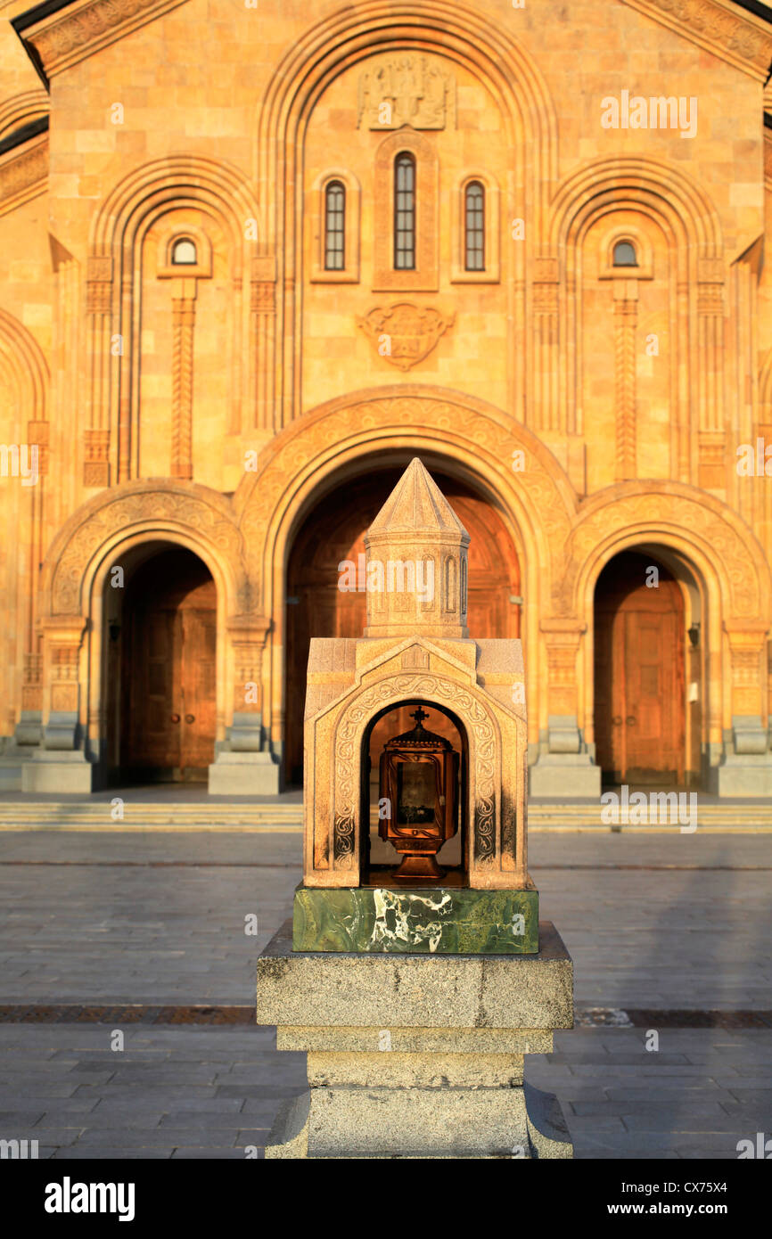 Tsminda Sameba (Trinity) cathedral, Tbilisi, Georgia Stock Photo - Alamy